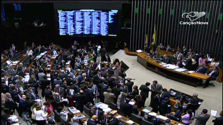 Saída do PMDB do governo Dilma pode gerar impactos imediatos