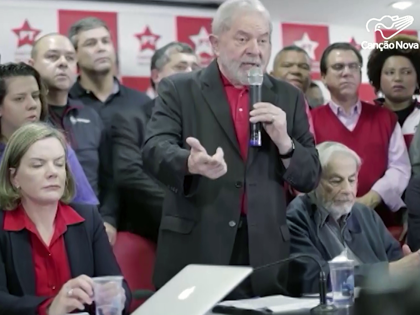 Eleito, presidente Lula já se movimenta para criar novo governo