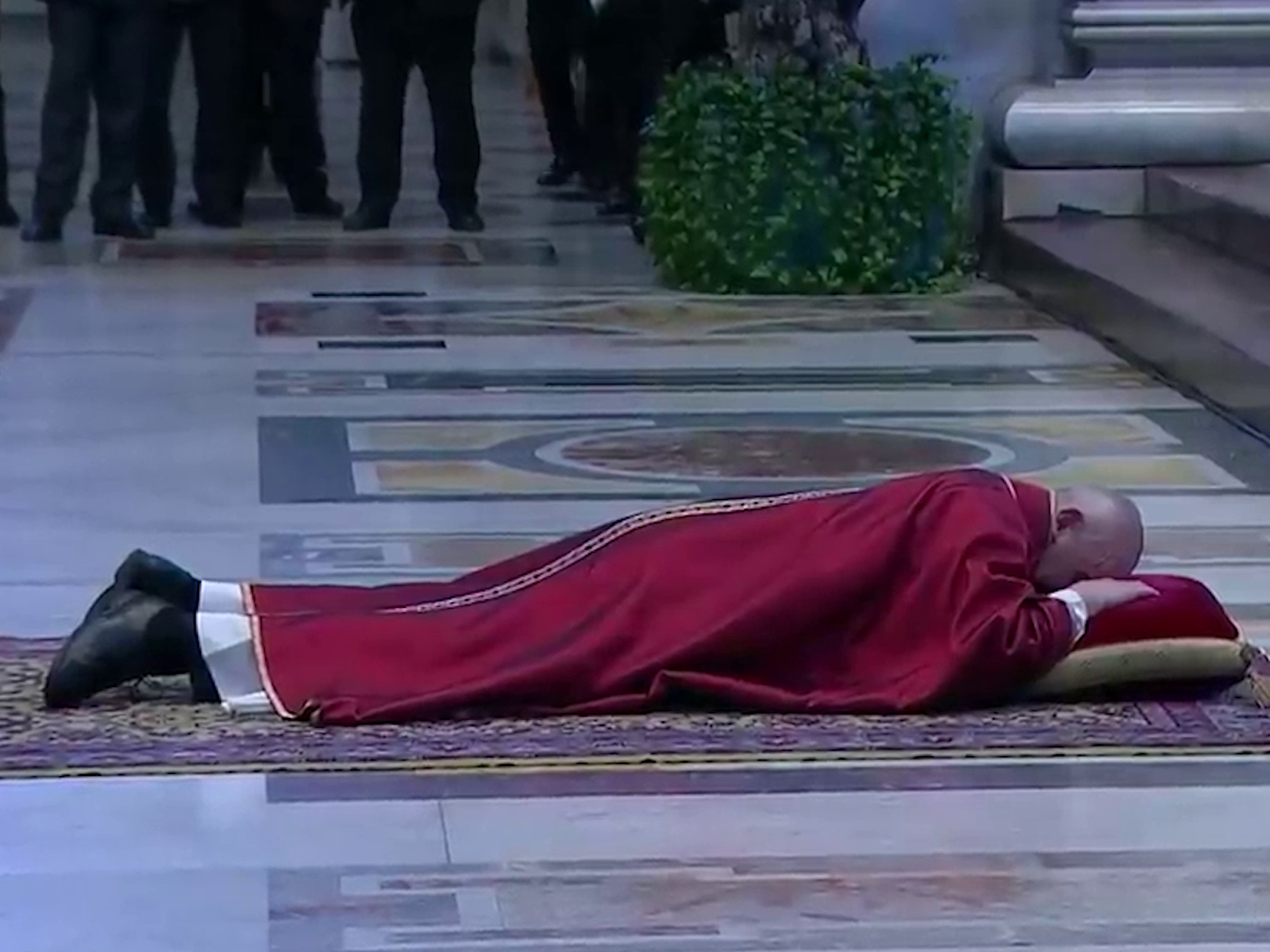 Reportagem explica a simbologia que marca a Sexta-feira Santa