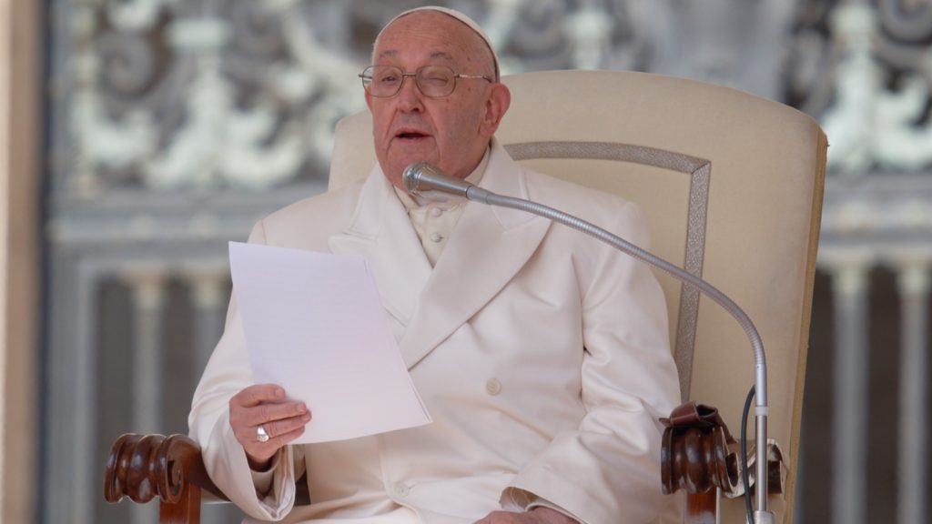 "Virtudes teologais são grande antídoto para a autossuficiência", diz Papa