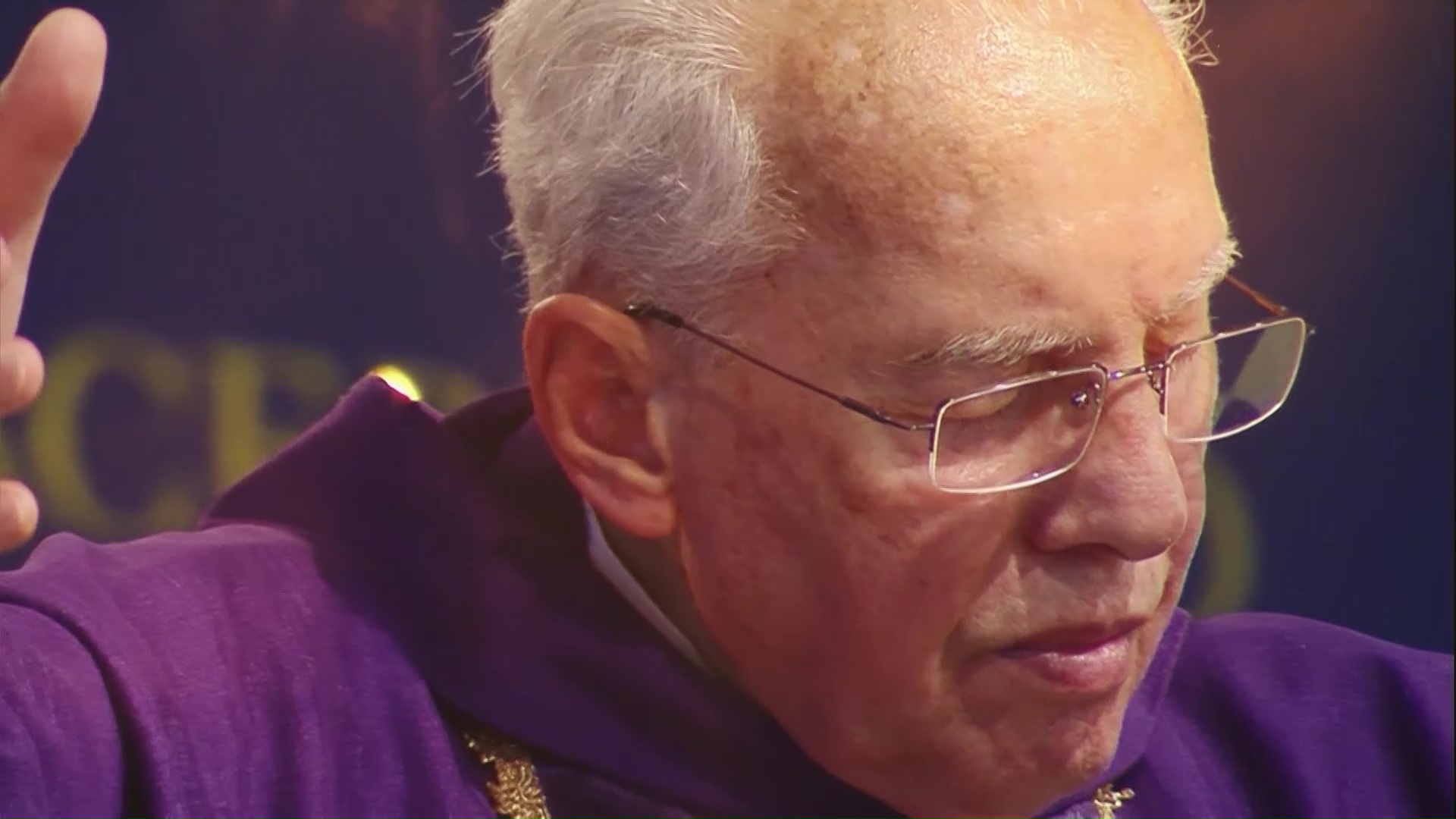 Acompanhe a história de vida de Padre Jonas Abib