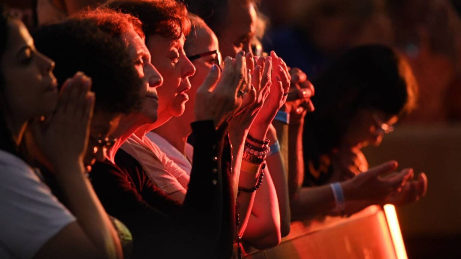 Experiência do batismo no Espírito reaviva a fé, diz coordenadora da RCC