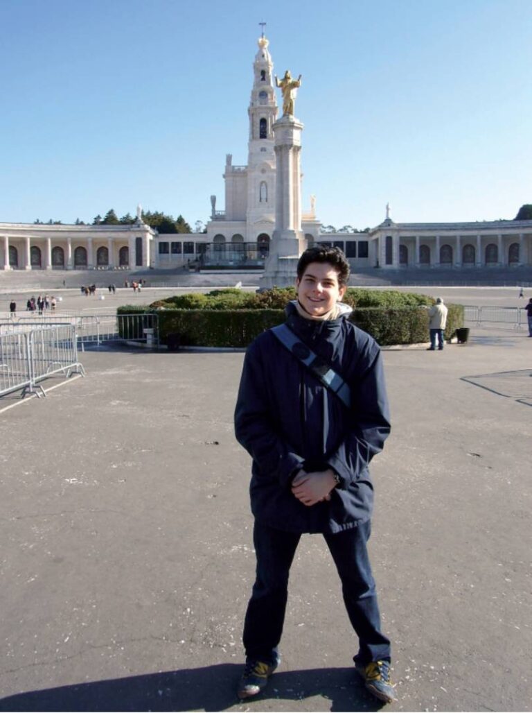 Carlo Acutis aproxima o caminho de santidade para nós, diz frei