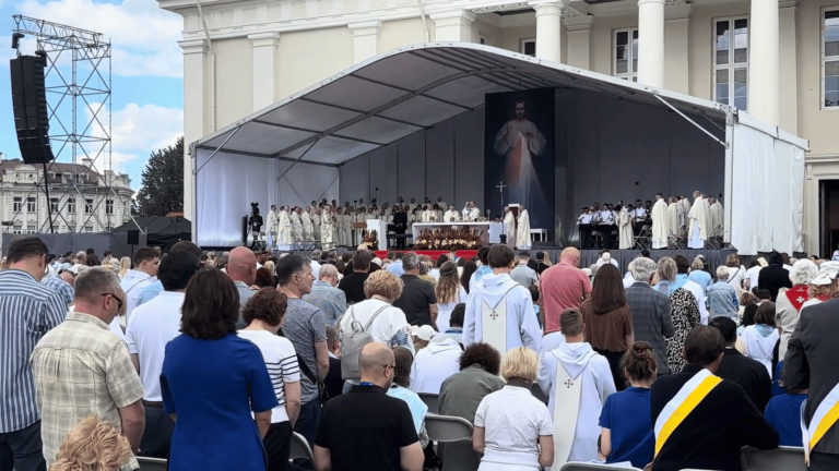 Padre brasileiro partilha experiência ao organizar congresso em Vilnius