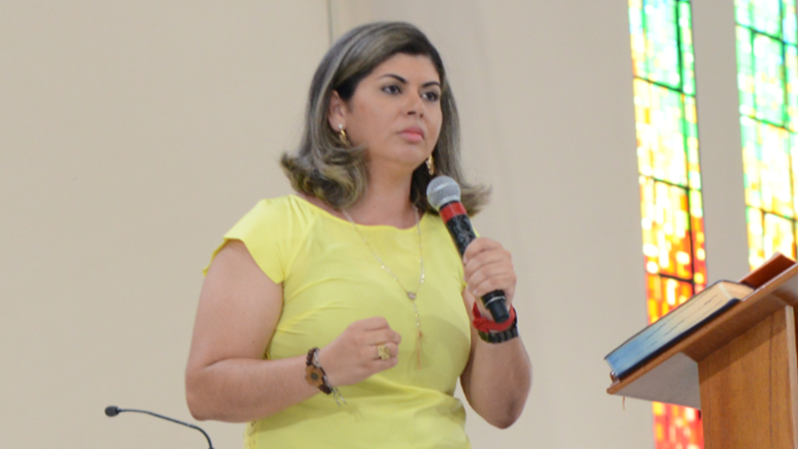 Nenhum resquício de maldição prevalecerá sob nossa vida