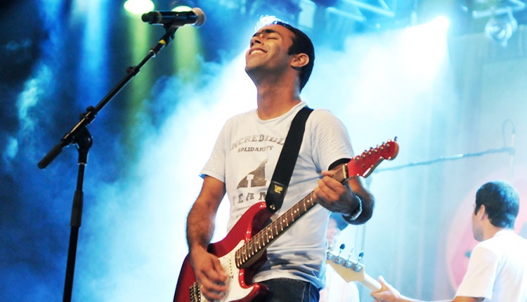 Sala de Estar é o primeiro CD solo de Pitter di Laura