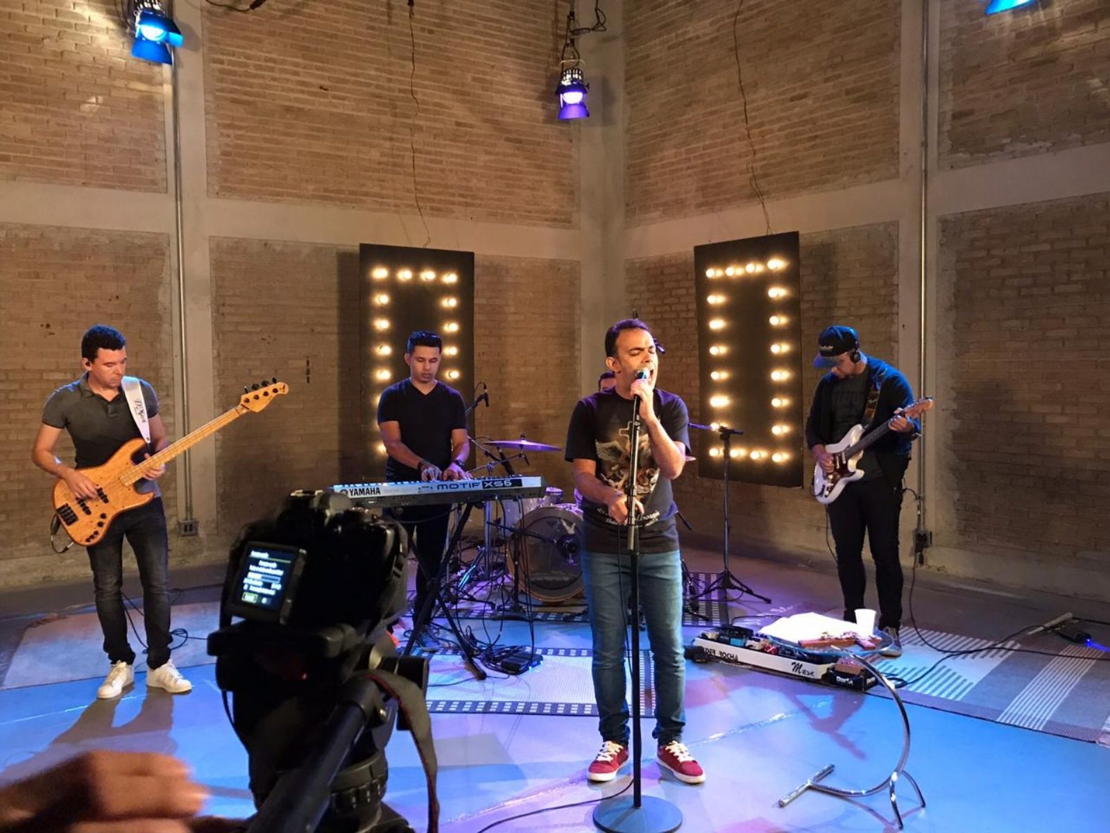 Assista o Clipe da música Meu Céu do Pitter di Laura