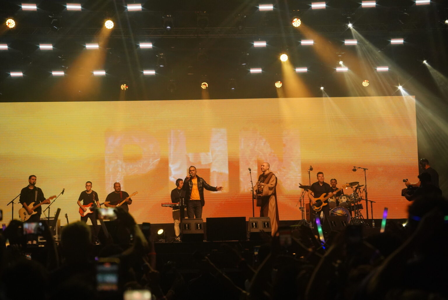 “Eu Seguirei” ganha nova versão ao vivo por Frei Gilson e Pitter Di Laura