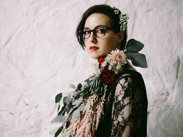 Conheça a cantora Audrey Assad - Capa do Portal