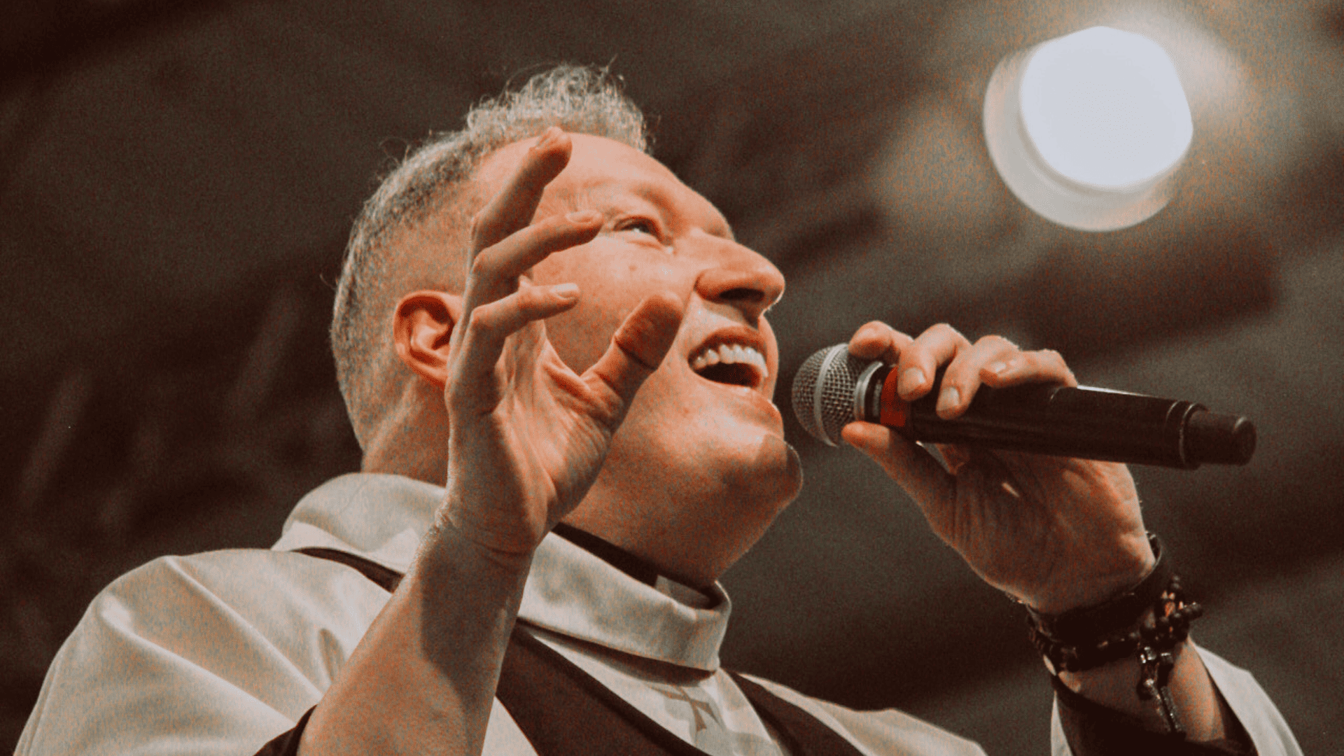 Jesus Instrui Seus Discípulos a Curar e a Viver a Santidade