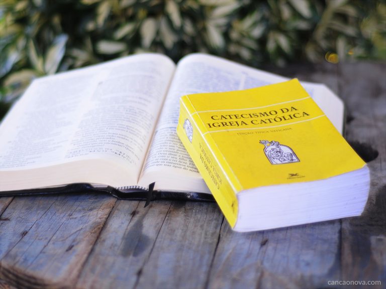 Você sabe o que é o Catecismo da Igreja Católica?