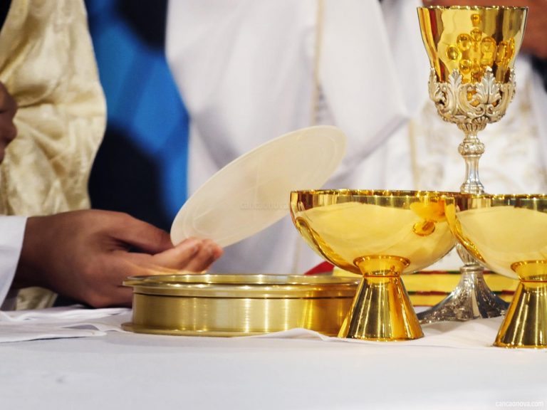 A Eucaristia é o início de uma vida de comunhão com Deus