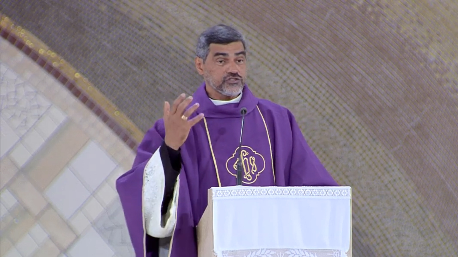 O amor de Deus é tudo na nossa vida - Padre Evandro Lima - Santuário do ...