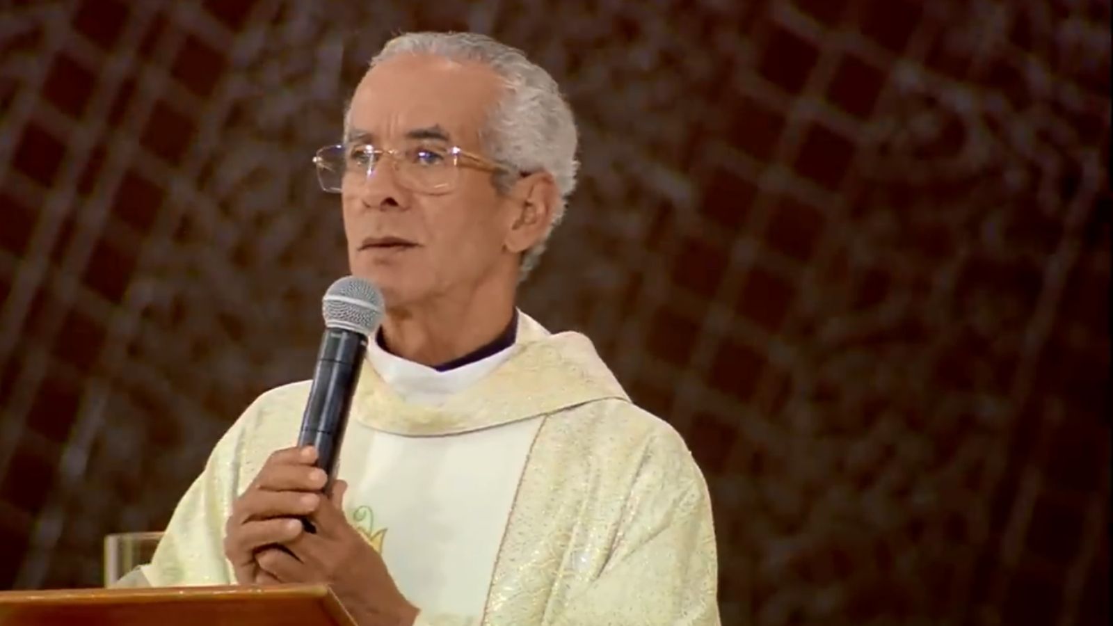 É necessário crescer diante de Deus - Padre Vagner Baia (20/06/2020 ...