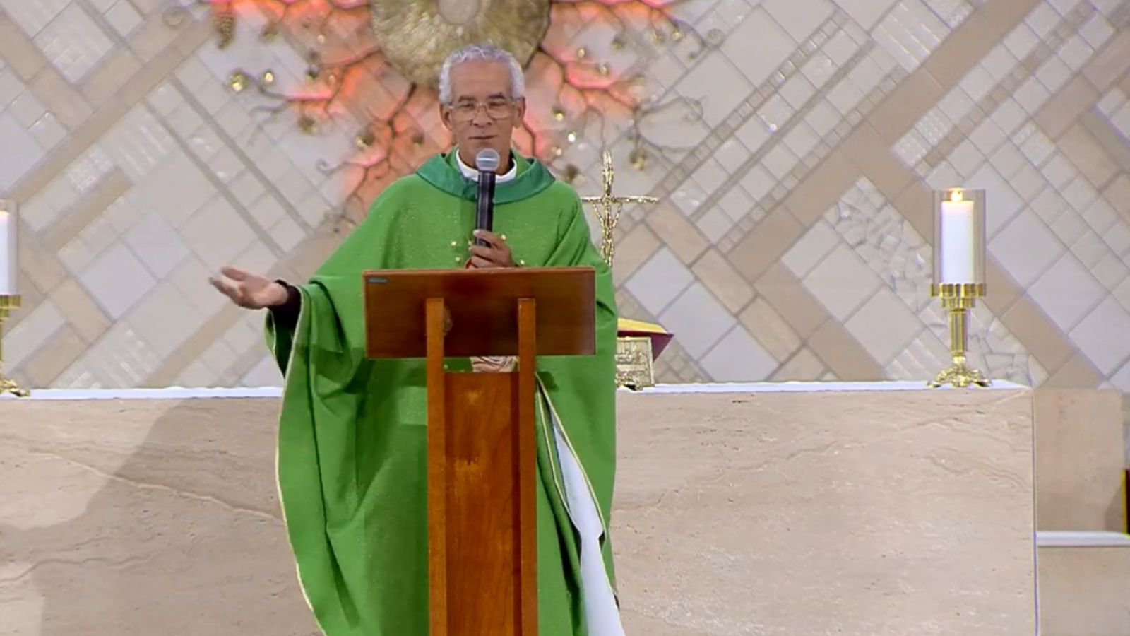 Amar somente a Jesus - Padre Vagner Baia (15/06/2020) - Santuário do ...