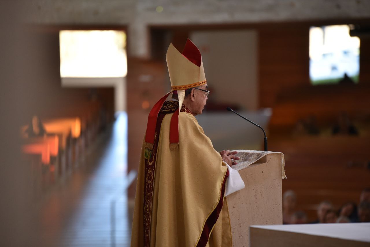 Toda a nossa vida está envolvida pela Santíssima Trindade