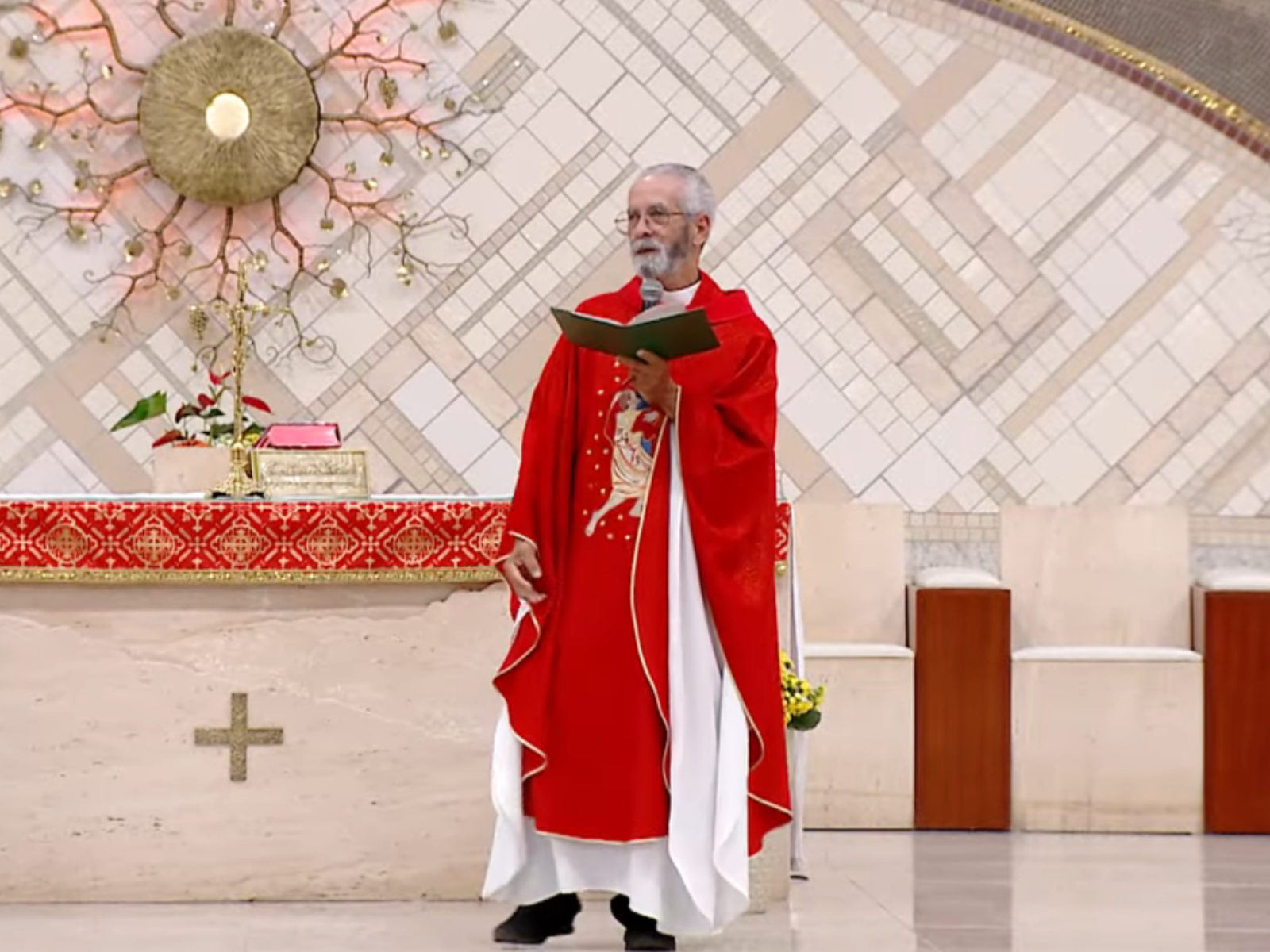 Na Cruz temos nossa redenção - Padre Vagner Baia (14/09/2023 ...