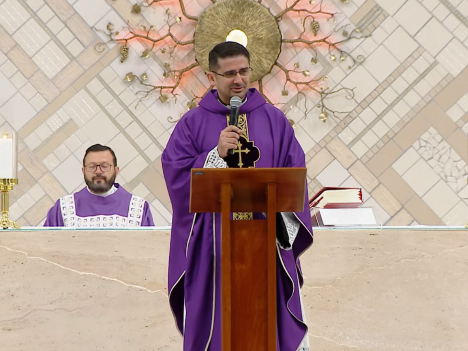 Homilia da Santa Missa - Padre Ricardo Rodolfo - 12/03/2024 - Santuário ...