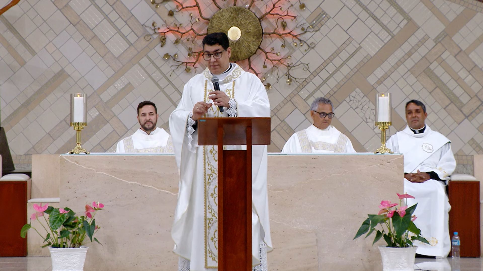 Homilia da Santa Missa - Padre Chrystian Shankar (04/01/2025 ...