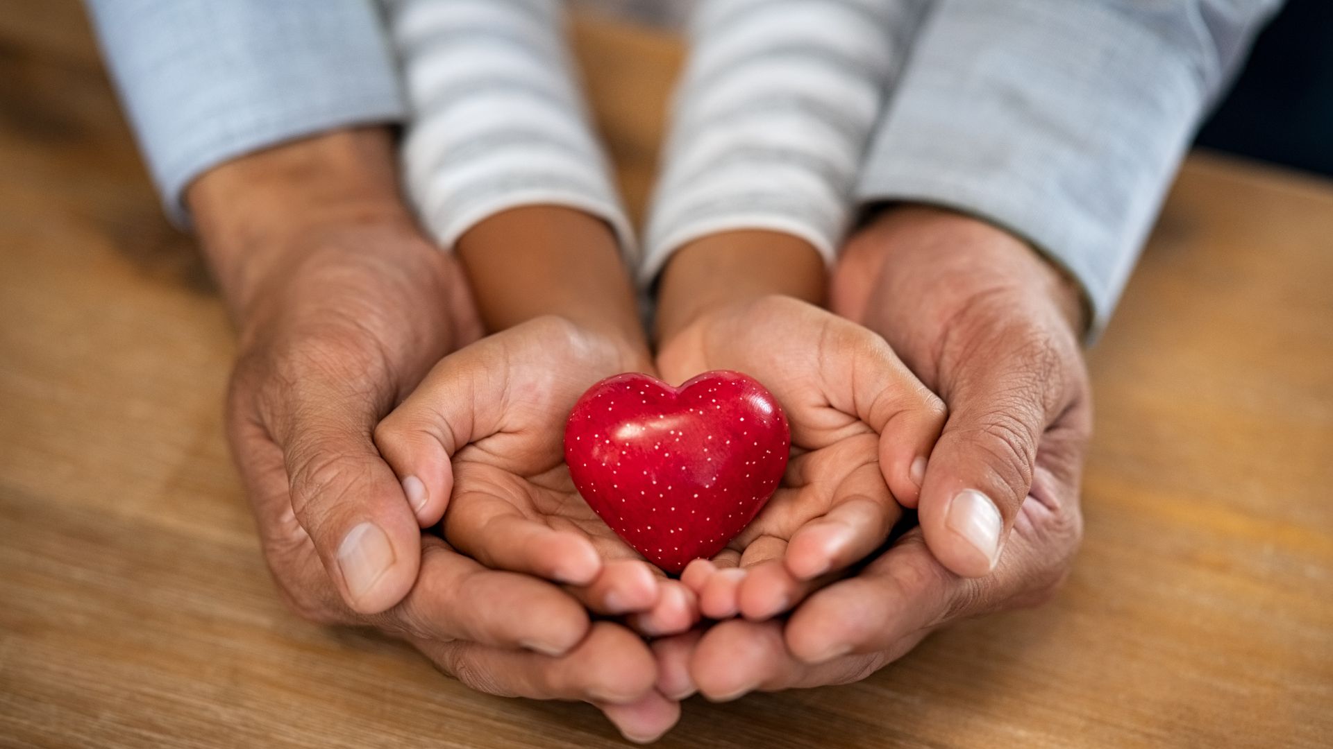 Com um coração de pai I Mensagem do Dia I Thiago Teodoro